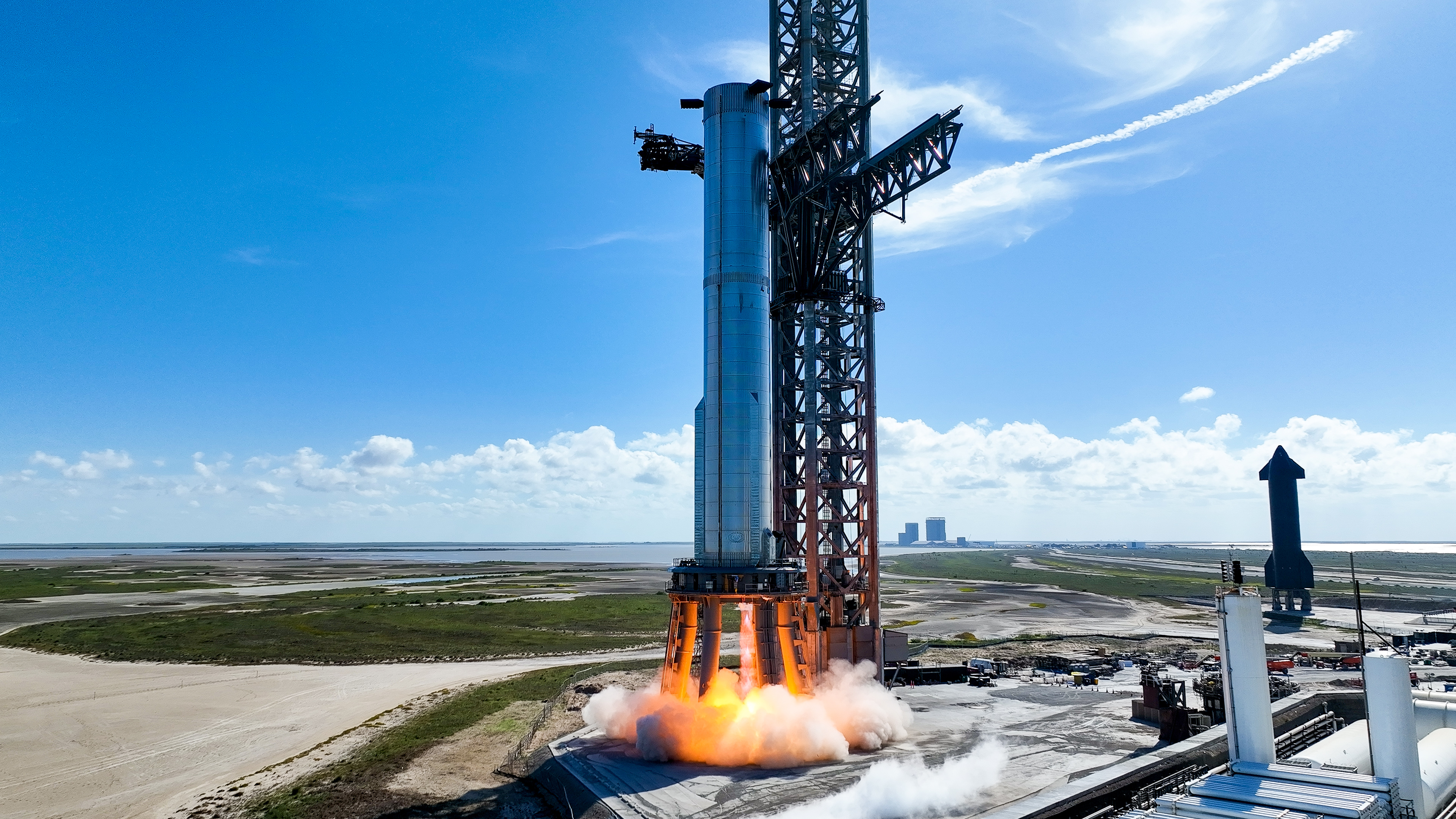 How does Falcon Heavy manage the precise timing for separation and ...